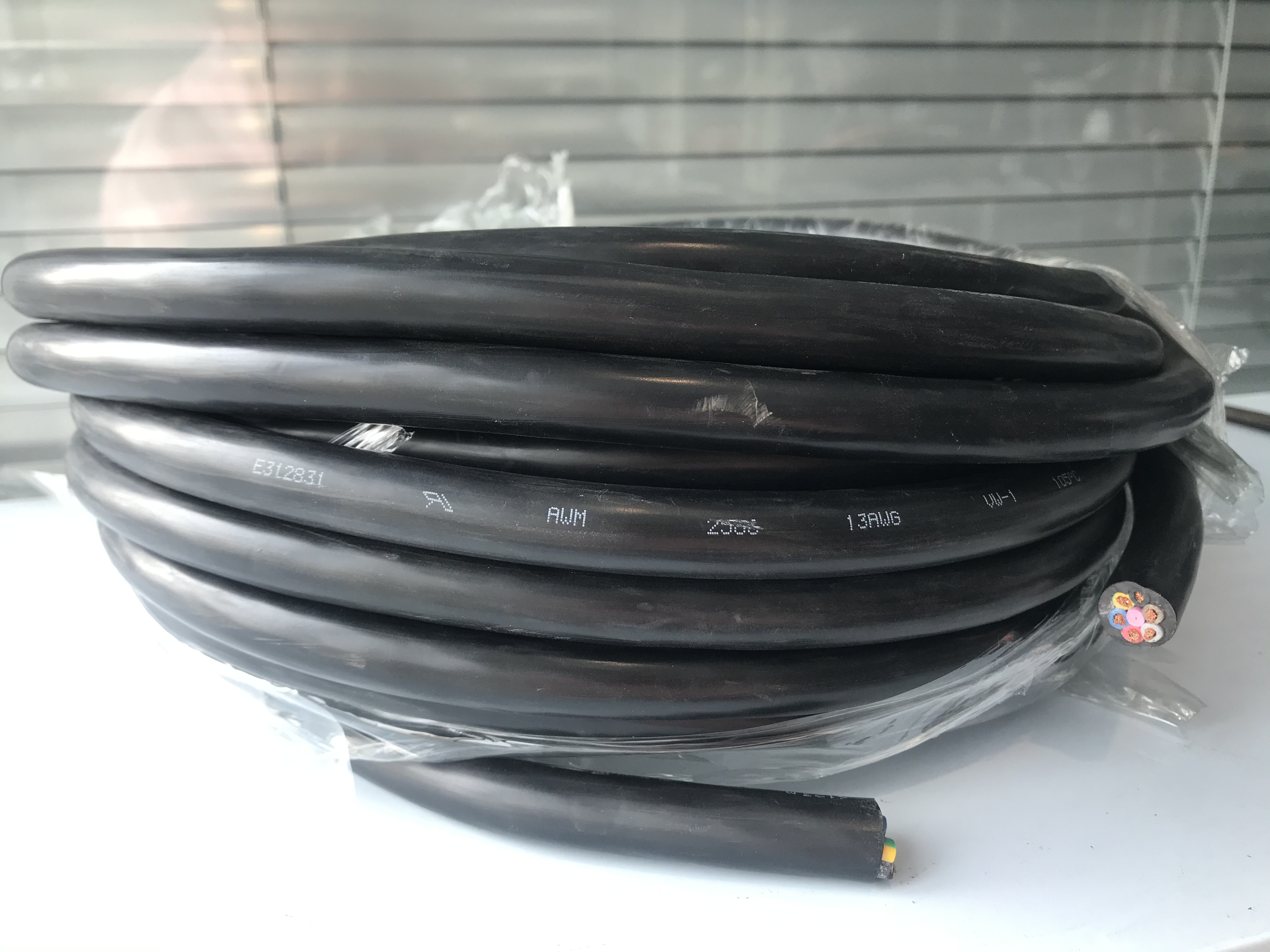 UL2586 电缆 600V 105度 - 易初电缆